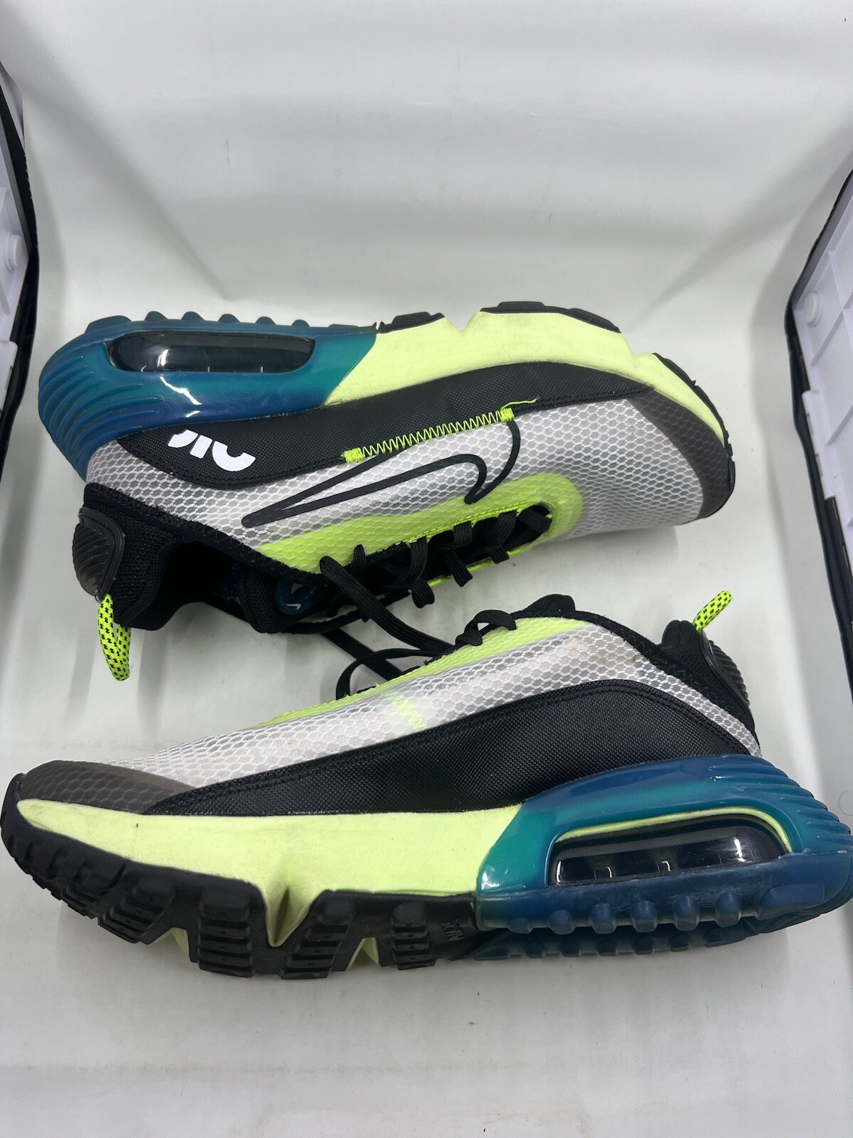 Nike Air Max CJ4066-101 Volt Blue Sneakers Size 5.5Y - Gem