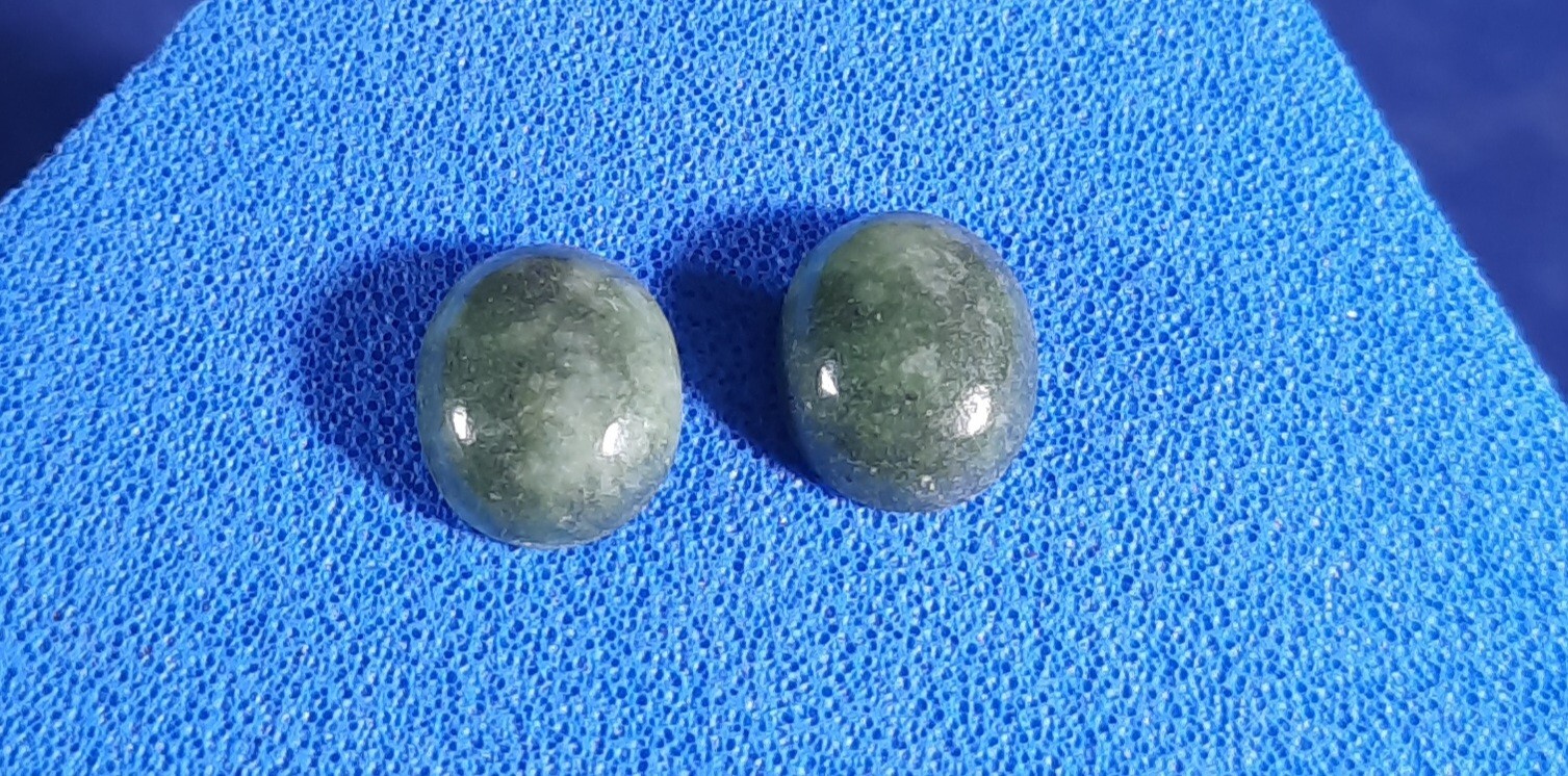 WYOMING SNOWFLAKE NEPHRITE / JADE CABOCHONS - 8mm x 10mm - 2 CARAT | eBay