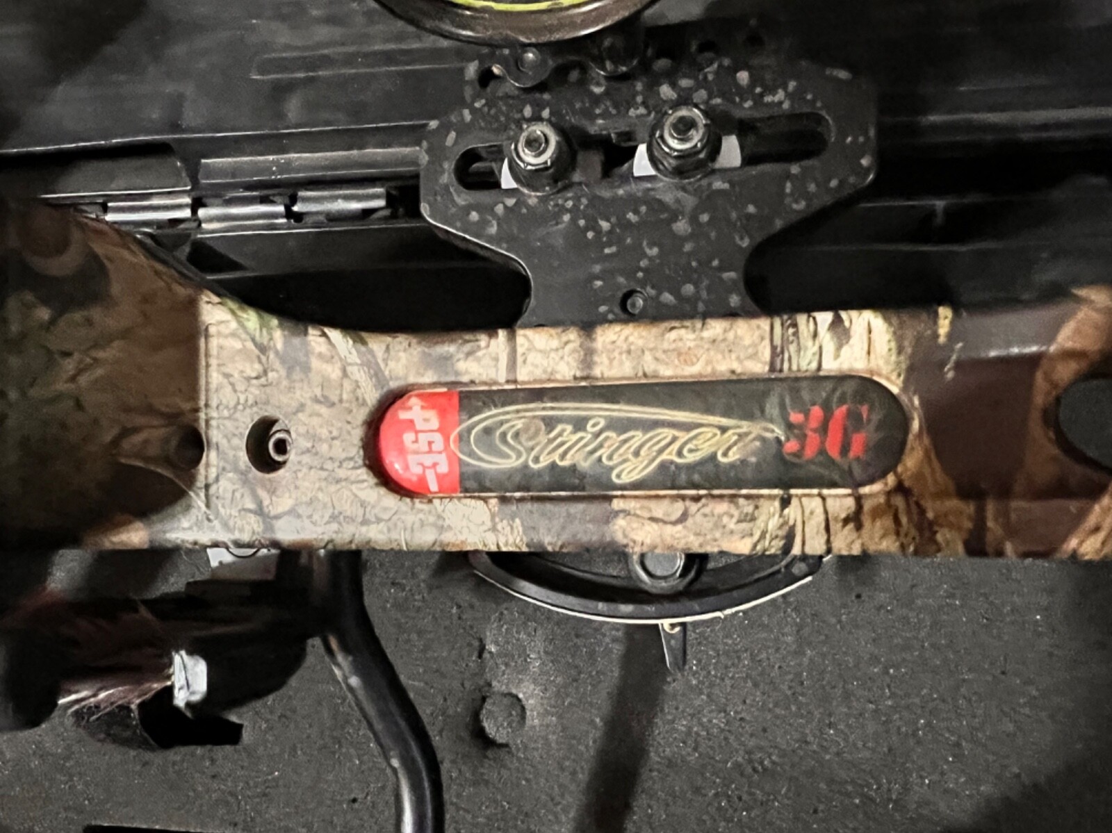 PSE Stinger G3 compound right hand bow. HHH Great Condition with ...