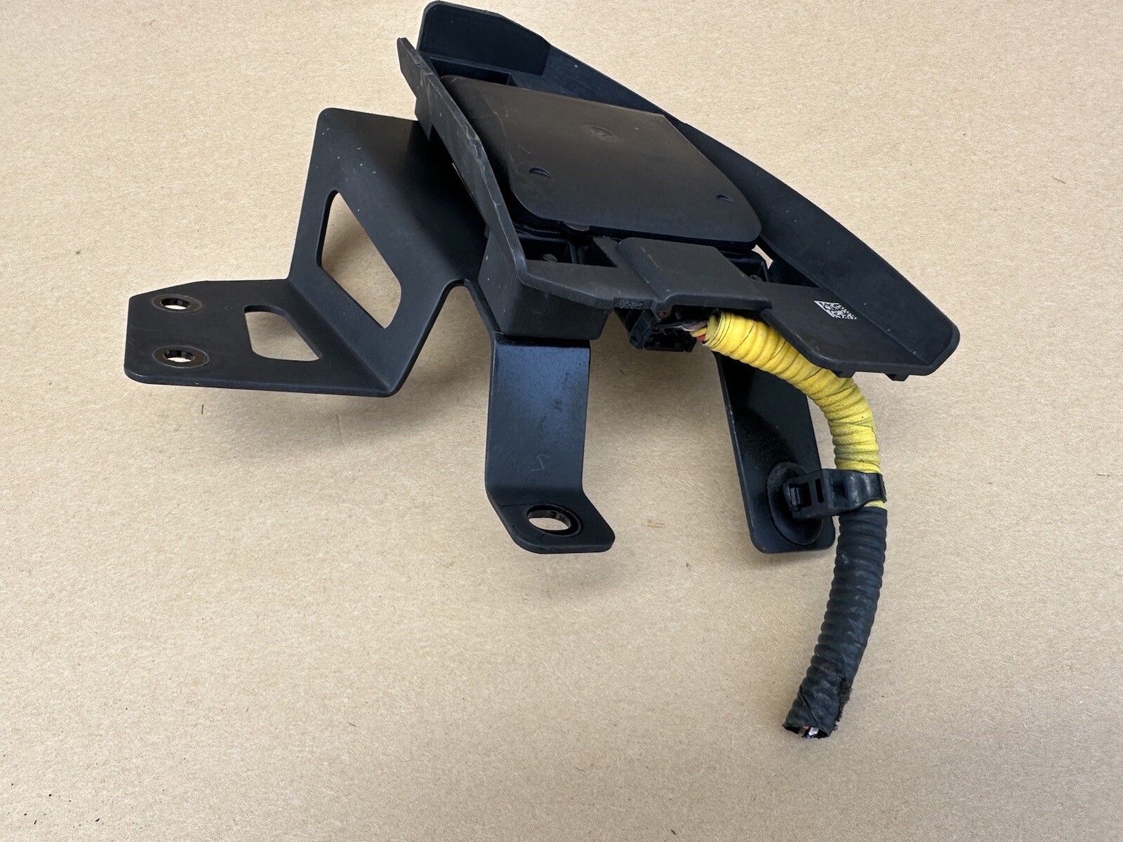 2020-2022 KIA TELLURIDE OEM LEFT SIDE BLIND SPOT RADAR SENSOR 99140 ...