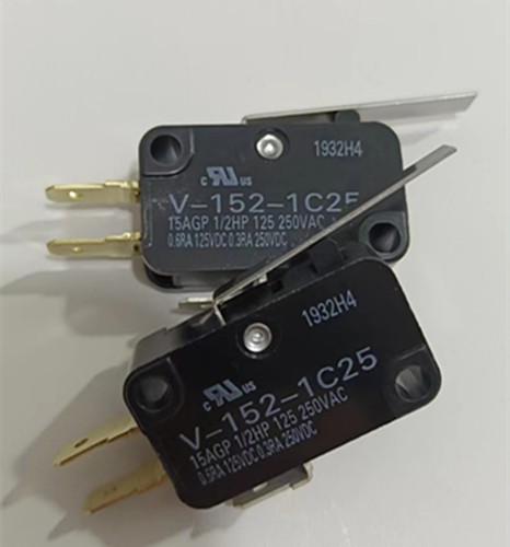 One Omron V-152-1C25 Micro Limit Switch 15A 125/250VAC New Fast ...