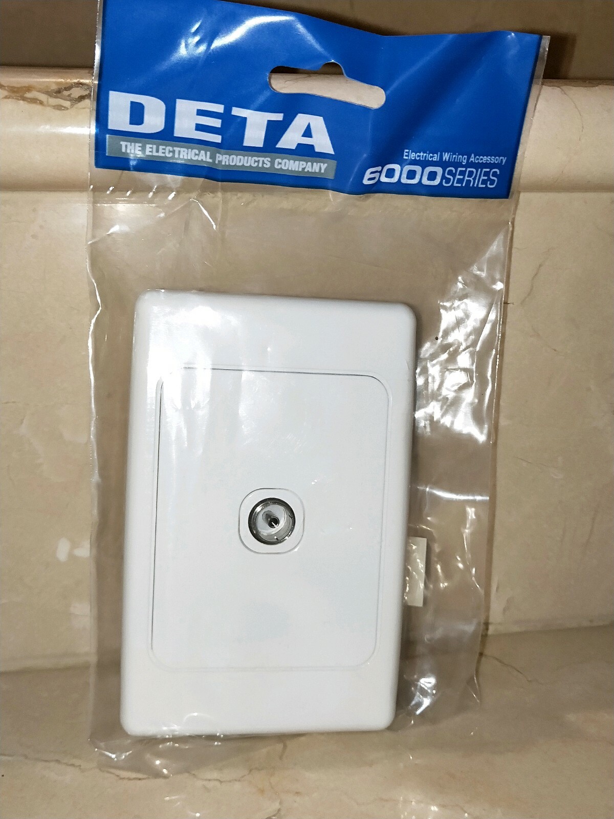 Deta PAL TV outlet BRAND NEW | eBay