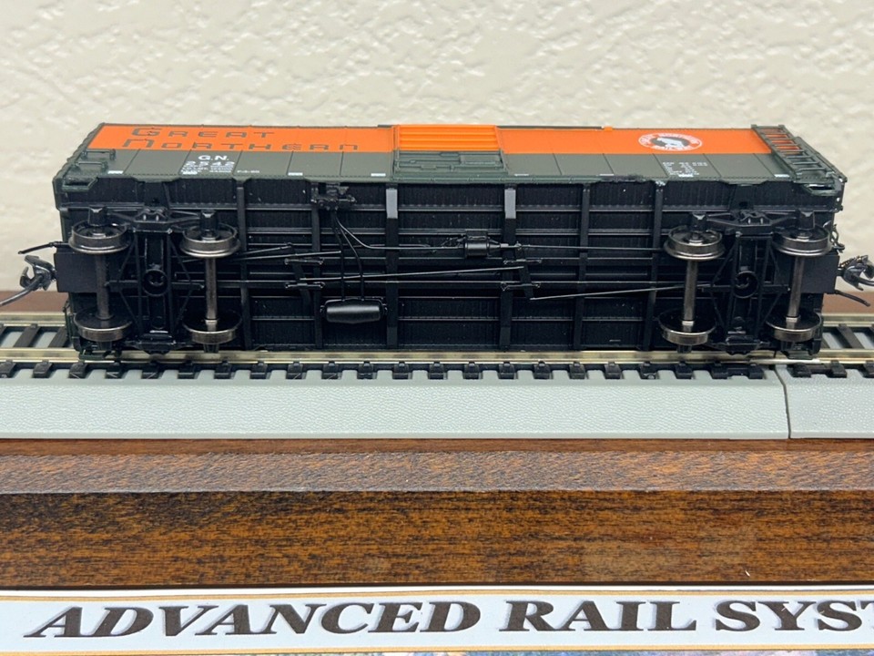 GREAT NORTHERN EXPRESS EMPIRE BUILDER PASS- 40ft 12 PANEL BOX CAR HO ...