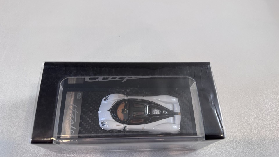 ZD LCD 1:64 White Black Top Utopia Racing Sports Model Diecast Metal ...