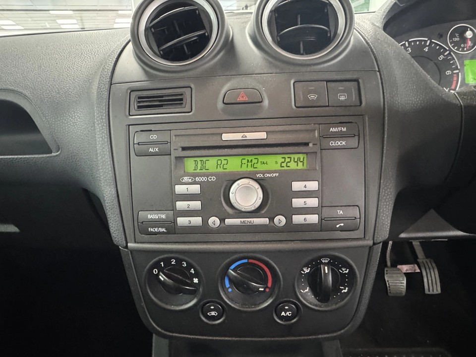 FORD FIESTA 1.3 Style Climate 2007 | eBay UK