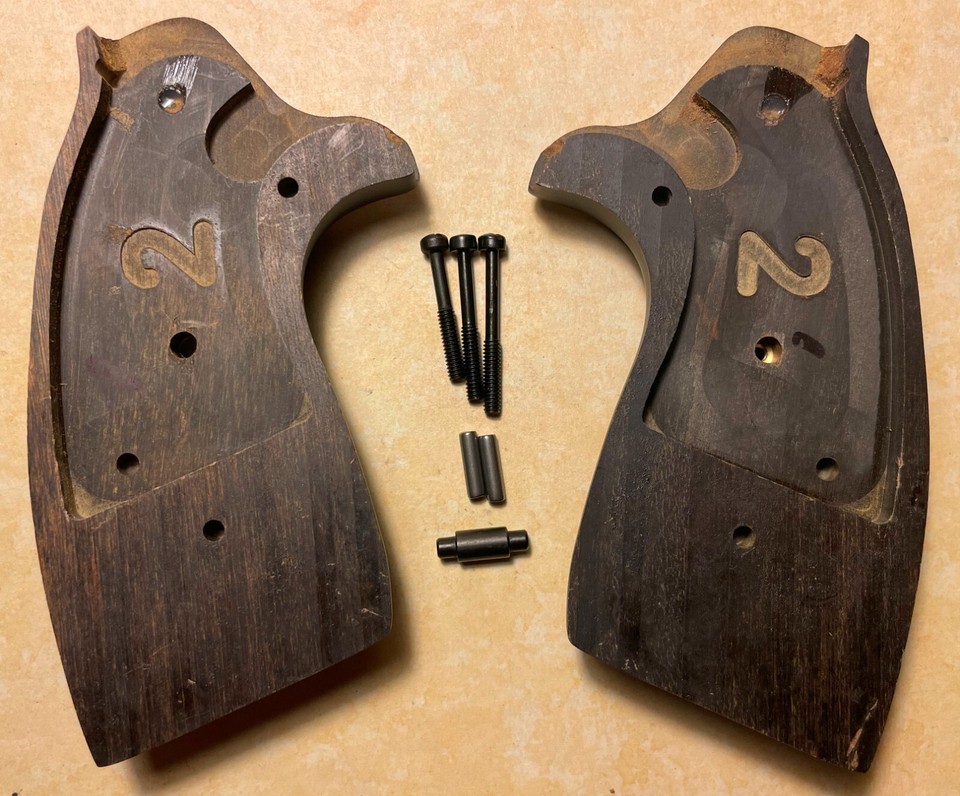 Altamont Wood Grips - COLT Cobra 2017 Super Walnut Stipple Target ...