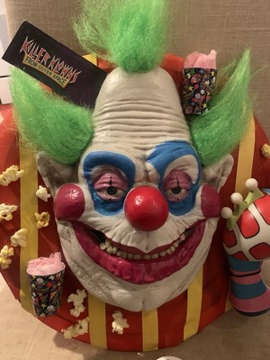 Killer Klowns From Outer Space Wreath From AUTHENTIC HAUNTED | eBay