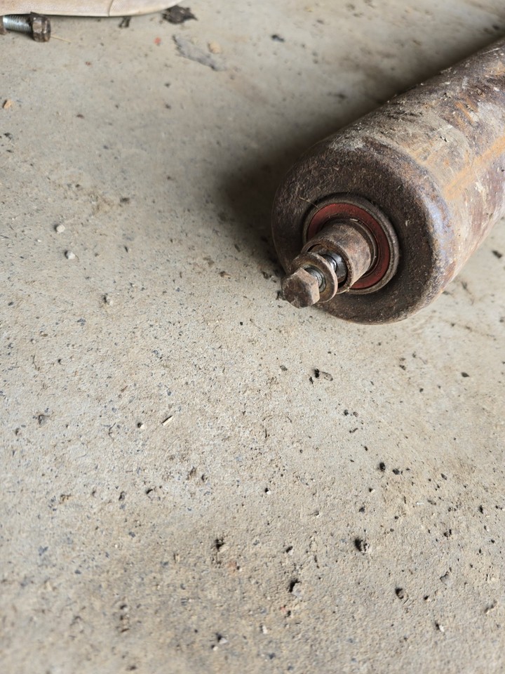 Countax rider 30 ROLLER ASSEMBLY for sweeper collection box ride on ...