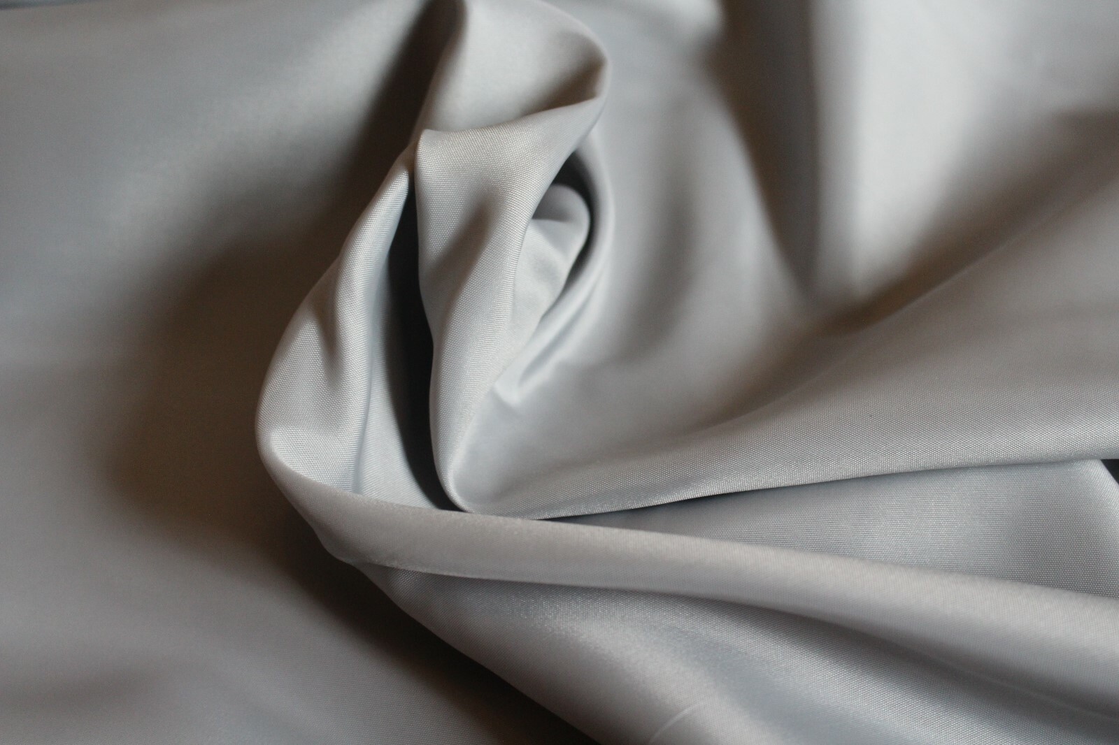 Dress linings, various colours 100% Polyester, £1.75 per metre 1.50/60 ...