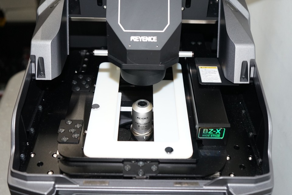 ^ Keyence All-In-One Fluorescence Microscope BZ-X810 With Objective # ...