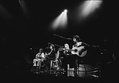 Paul McCartney and Wings perform on stage at Wembley Pool London o- Old ...