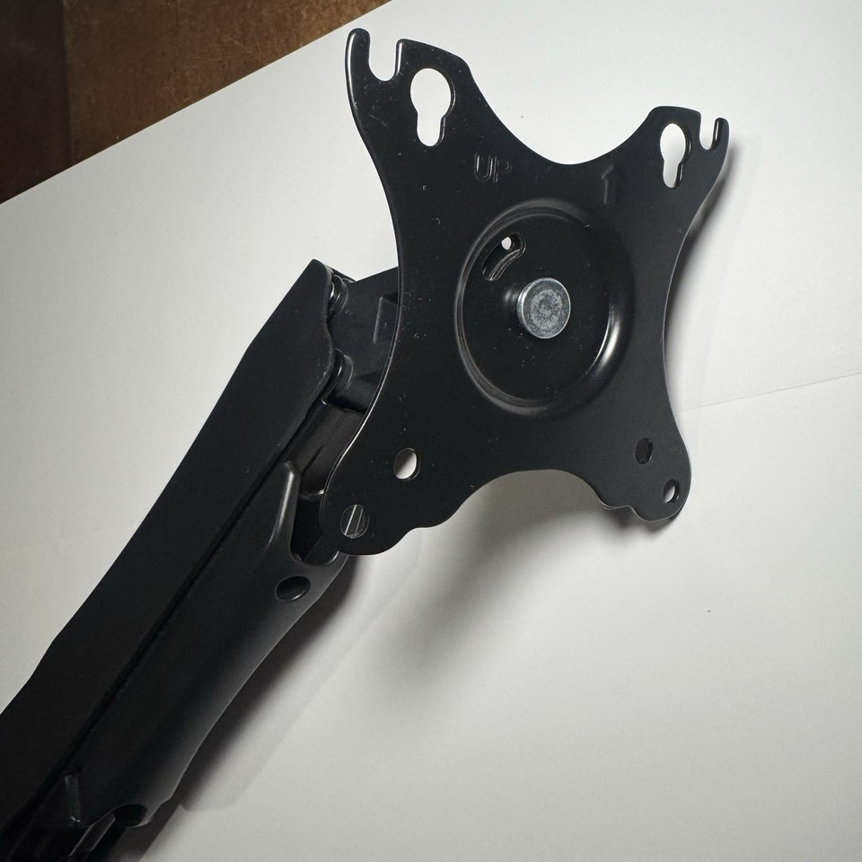 Samsung 27" Curved Monitor CF390 Series HDMI. W/Desk Mount Arm. See ...