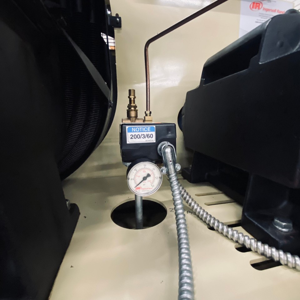 sold ****Ingersoll Rand air compressor model 15te20-p 20 hp with 120 ...