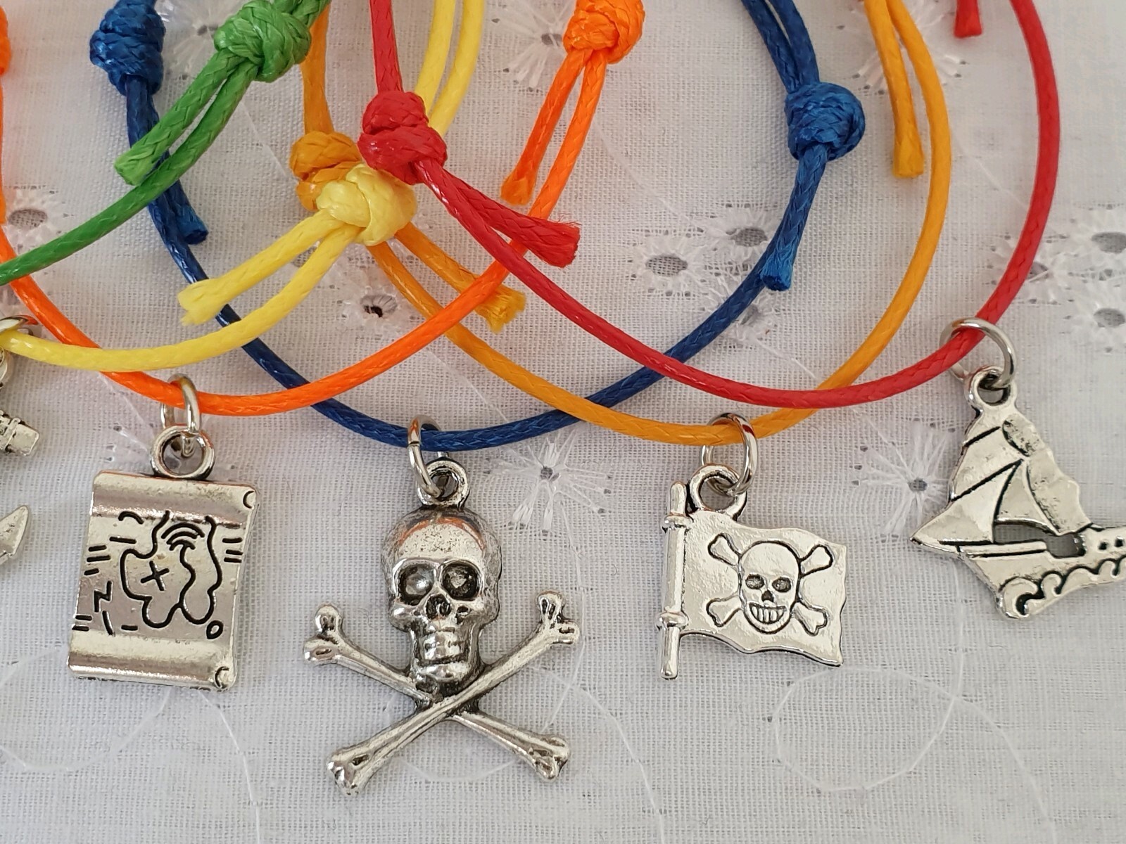 6 PIRATE FRIENDSHIP BRACELETS BOYS GIRLS PARTY BAG FILLER GIFT PIRATE ...
