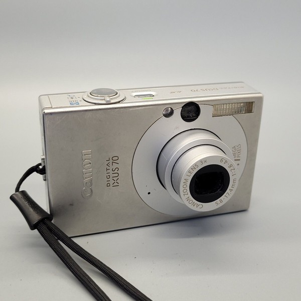 Canon PowerShot SD1000 IXUS 70 7.1MP Compact Digital Camera -Silver for ...