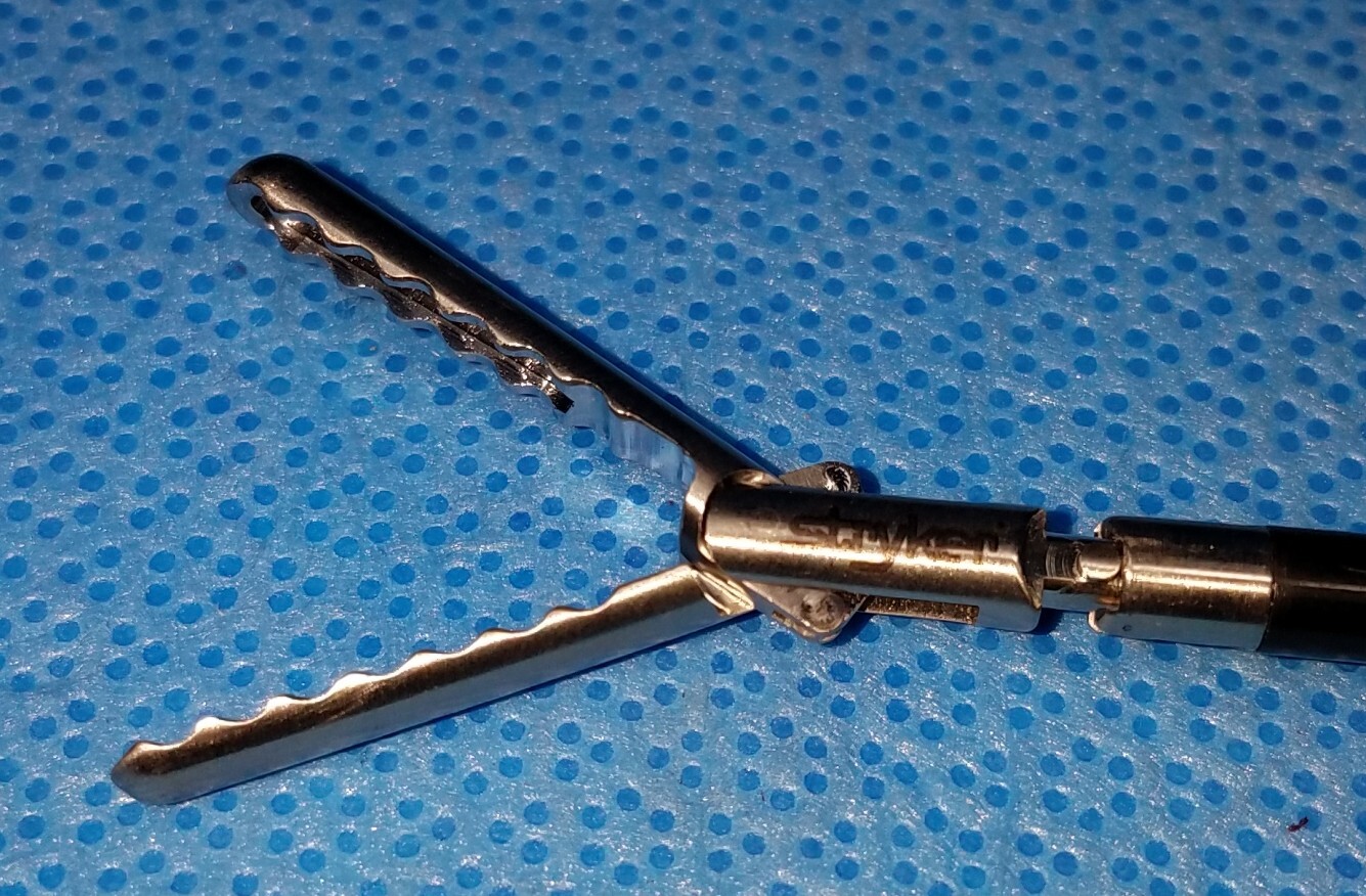 Stryker 250-080-617 Handle w/ Shaft & 250-080-617 Grasping Forceps ...