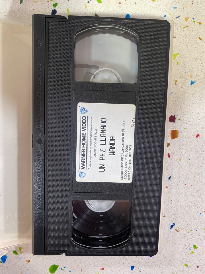 Un Fish Called Wanda VHS Tape Video Jamie Lle Curtis John Cleese Kevin ...