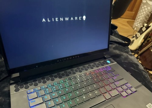 Alienware M15 R4 15.6 inch (512GB, Intel Core i7 10th Gen., 2.20GHz ...