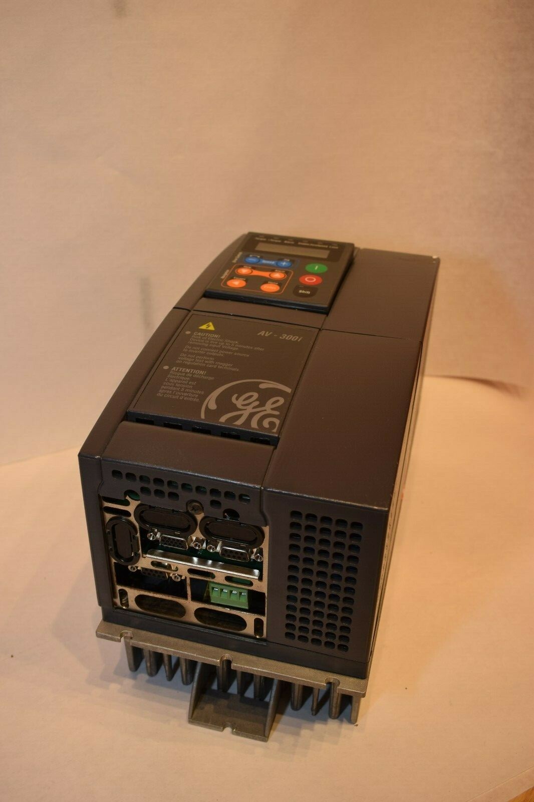 GENERAL ELECTRIC GE10 HP AV-300i ac drive 6KAVI43010Y1D1 input 230-480V ...