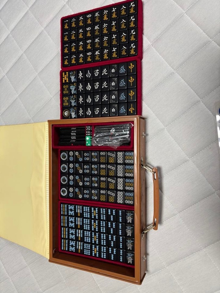 Black Mahjong Set with Case, 144 Tiles, Dice & Scoring Sticks, Retro ...