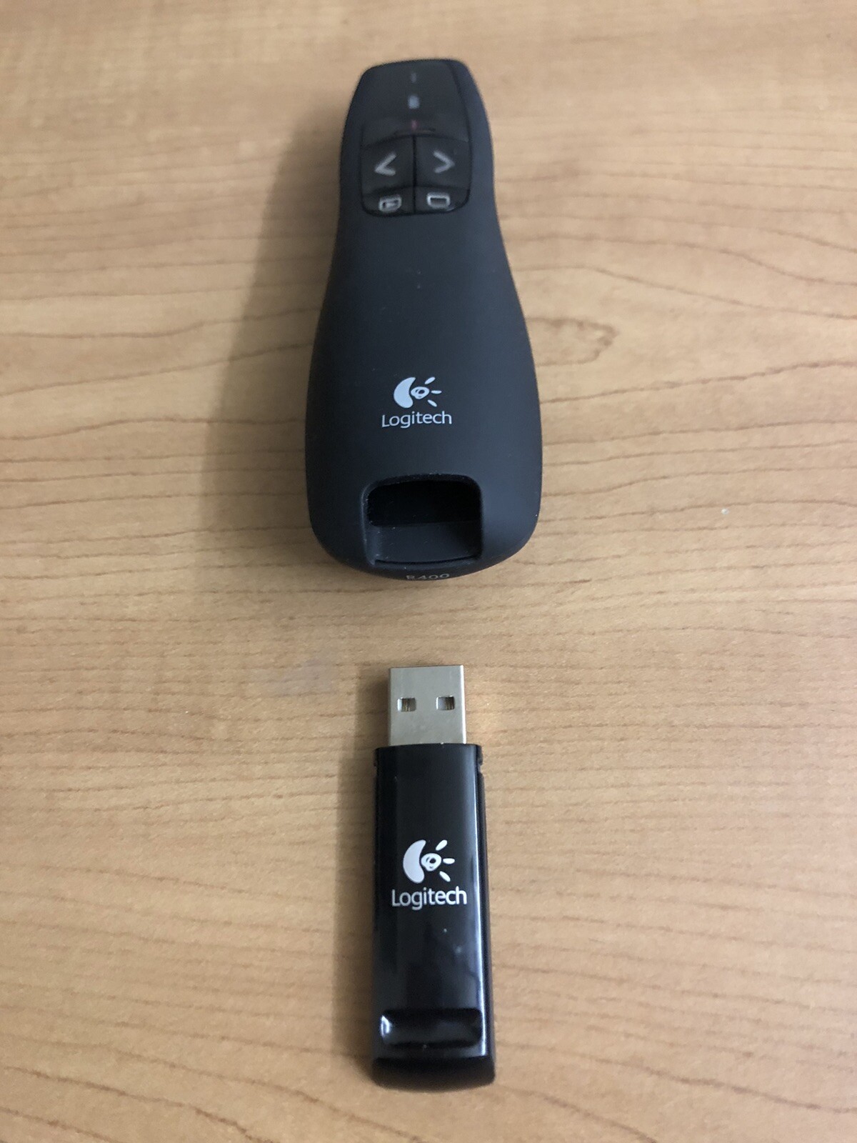 Logitech 60825-1 Laser Pointer with Case Great Condition USB Included ...