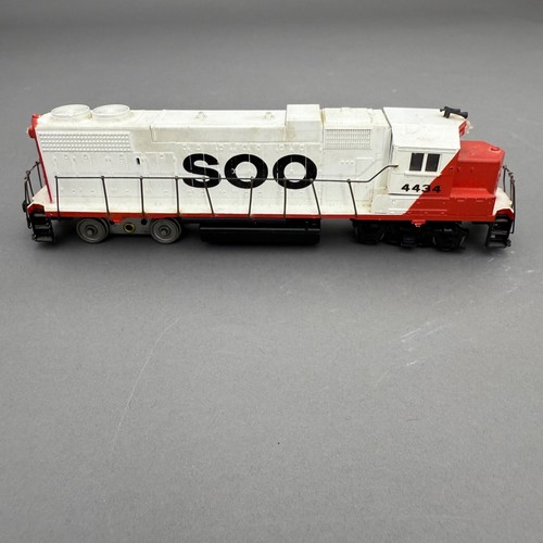 HO Scale Athearn 4434 SOO Lines Powered Diesel Locomotive | eBay