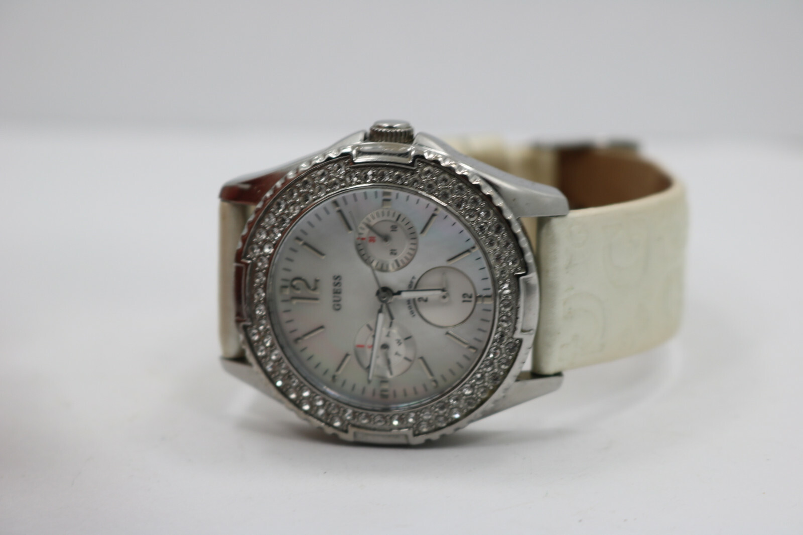 Guess Waterpro G95432L Mother of pearl Day/Date Dial Signature Watch ...