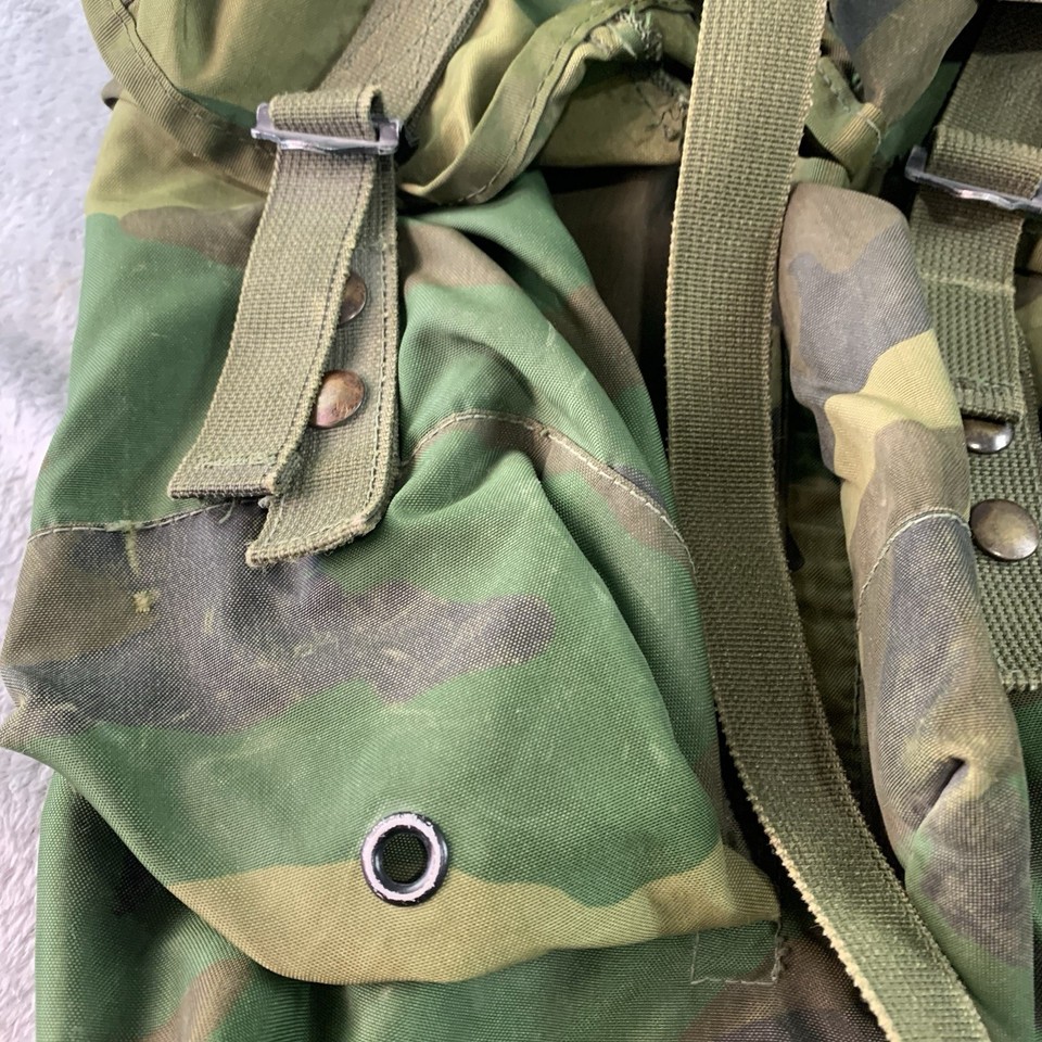 U.S. Army Military Combat Field Pack Woodland Camouflage Nylon LC1 ...