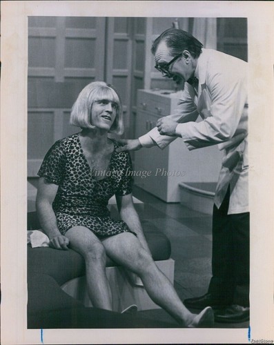 1983 Daniel Mayes Richard Elmore In Farce What The Butler Saw Theater ...