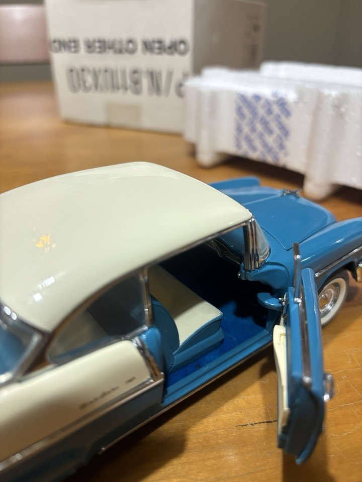 Franklin Mint 1955 Chevy Bel Air Blue & White 1:24 Mint w/ Original Box ...