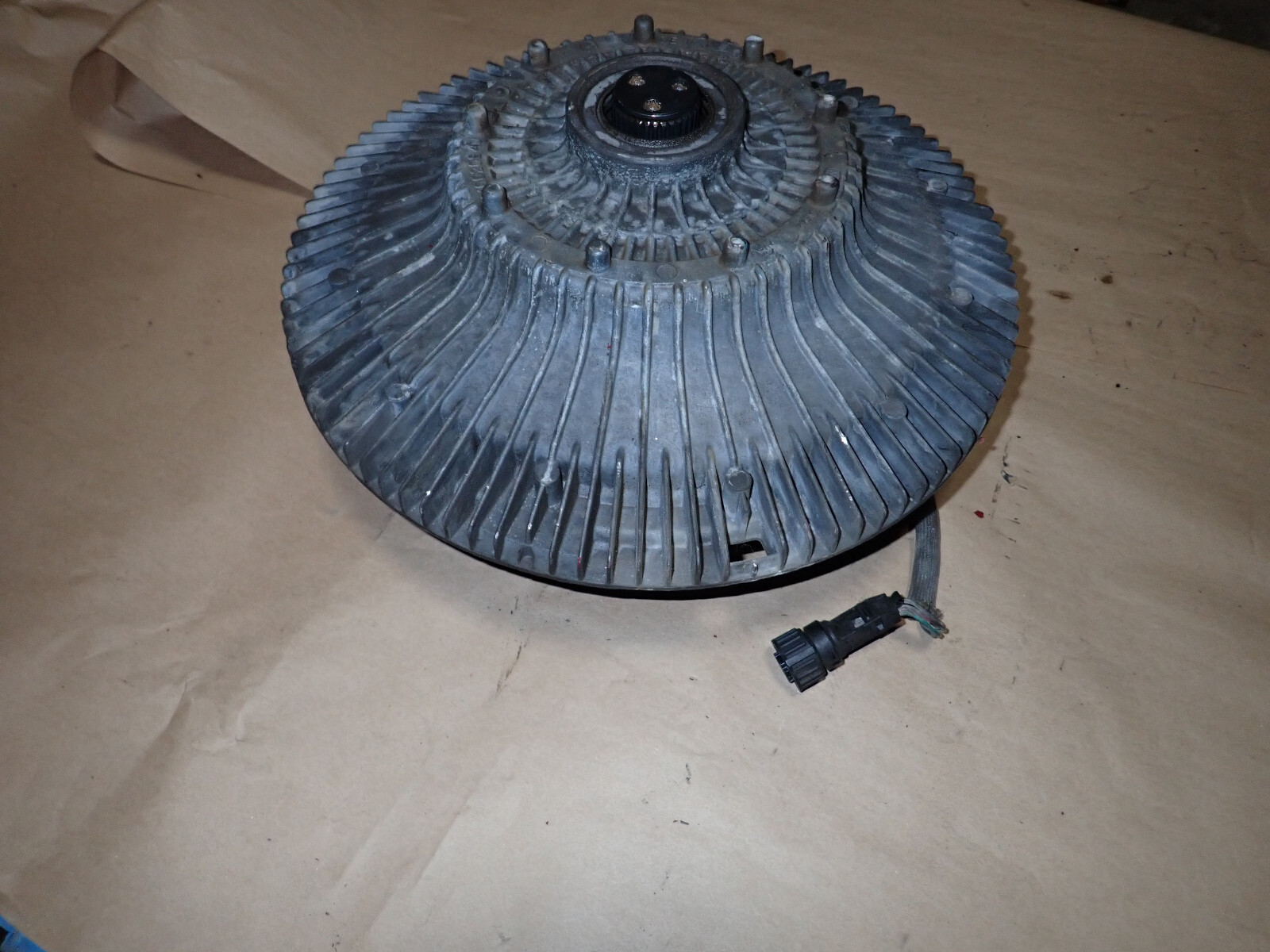 Volvo D13 Mack MP8 Diesel Engine Fan Clutch Assembly 21925087 HEAVY ...