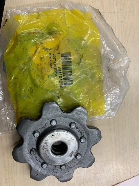 AH101219 Cornhead Idler Sprocket for John Deere 40 and 90 Series ...