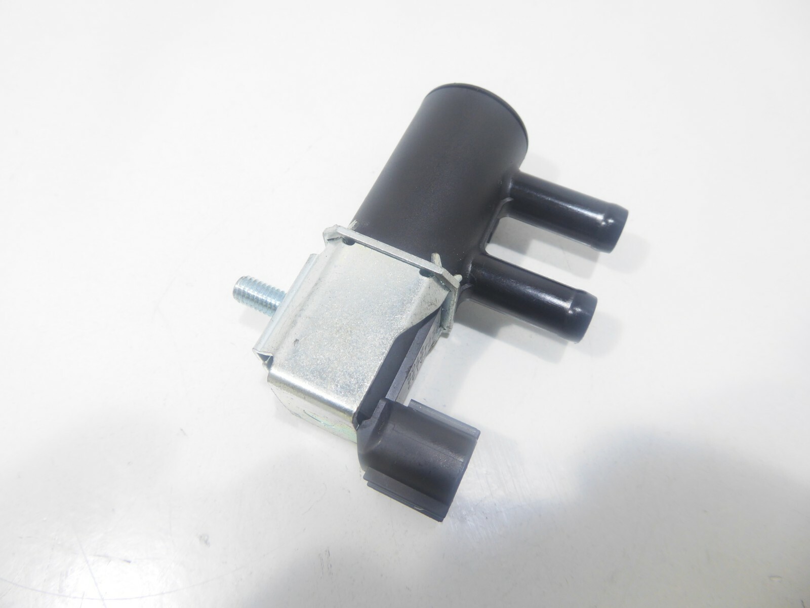 Mitsubishi Eclipse Cross 2018 Petrol vacuum valve 8657A143 FBZ16478 for ...