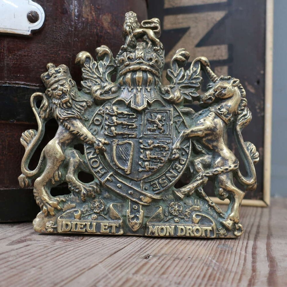 Antique Vintage Small Brass Coat Of Arms Armorial Reclaim Salvage Royal ...