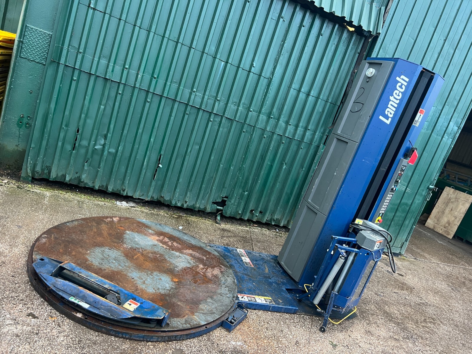 Choice Lantech Pallet Wrapping Machines £500+vat Q300XT Warehouse Semi ...