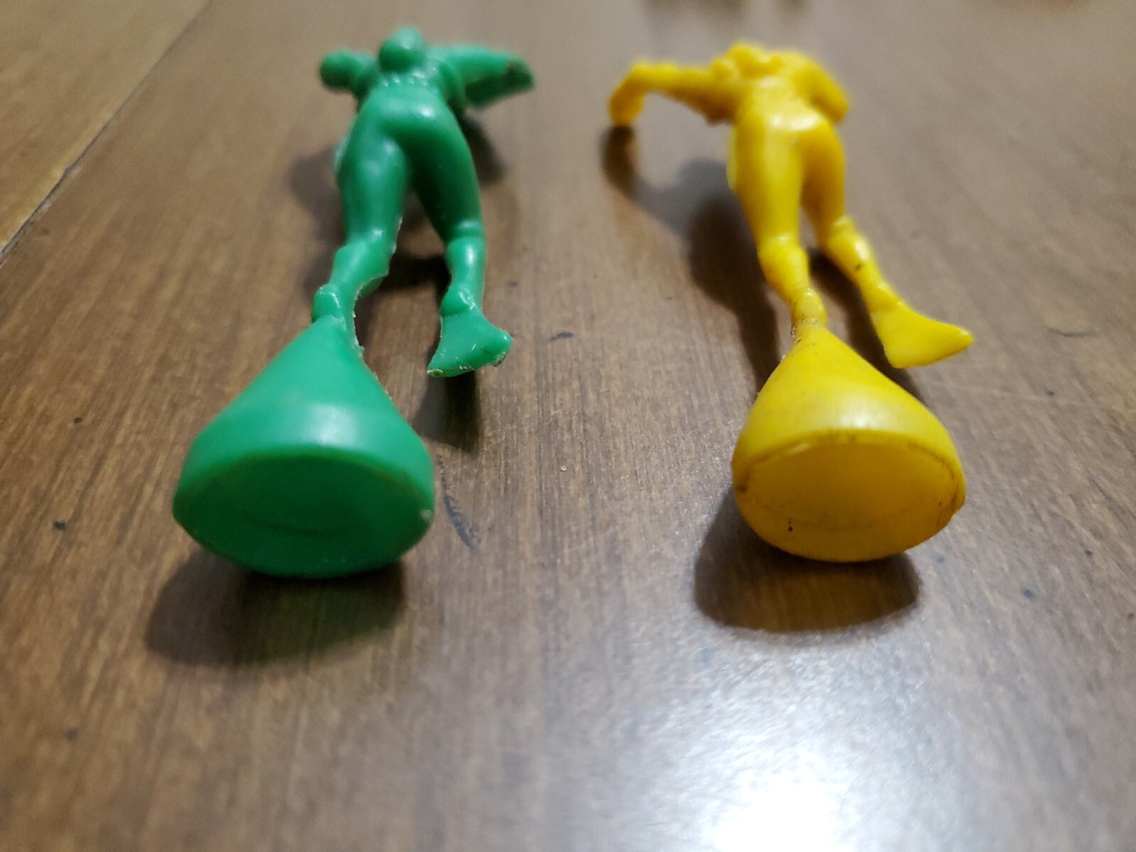 Vintage lot 2 different Kellogg's baking soda frogmen no caps cereal ...