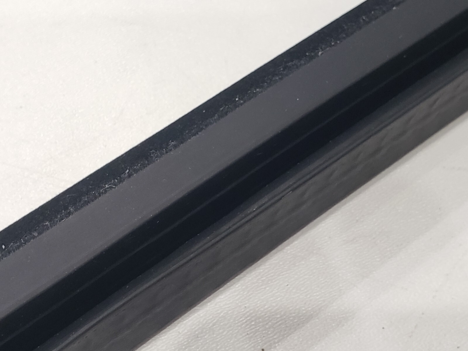 2013 Ford Taurus limited front left interior window strip seal moulding ...