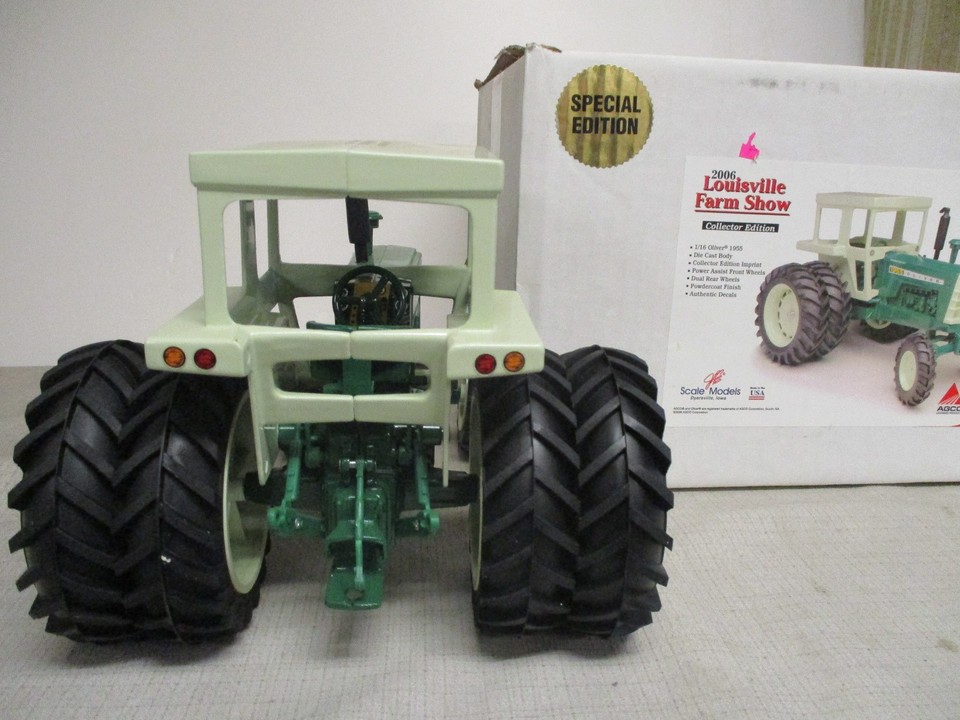 Scale Models Oliver Model 1955 MFWD Toy Tractor "2006 Farm Show" 1/16 ...