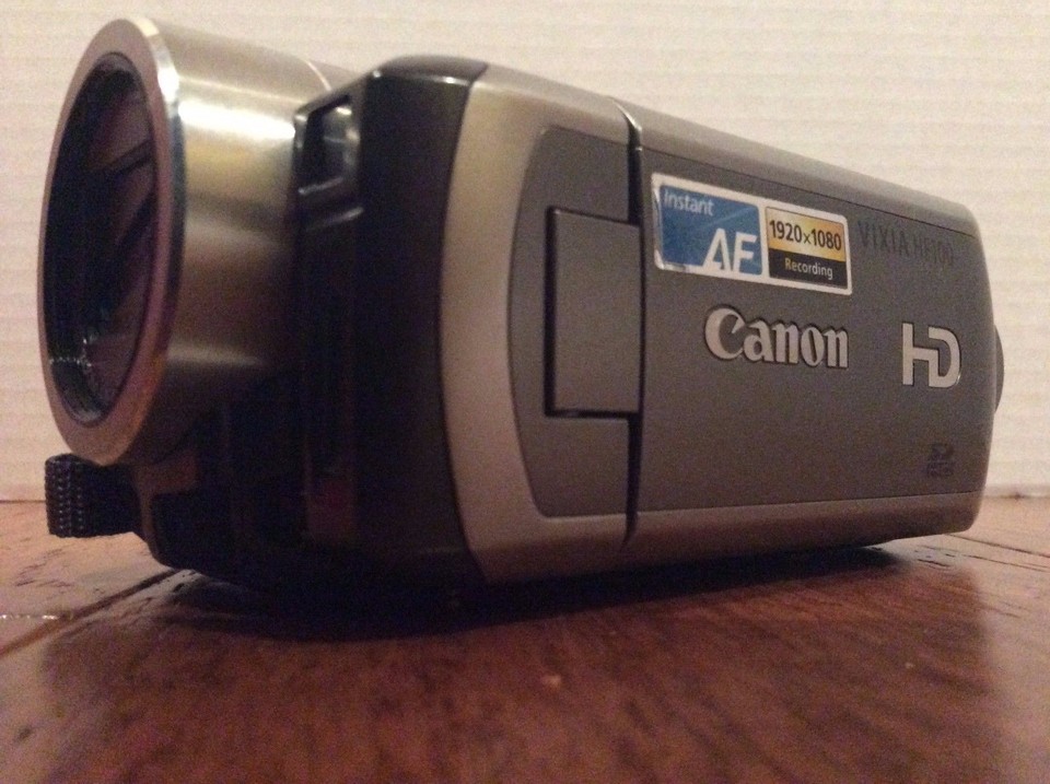 CANON VIXIA HF100 VIDEO CAMERA CAMCORDER 13803092004 | eBay