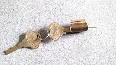 YALE RESIDENTIAL CYLINDER 6 PIN KW KWIKSET KEY WAY WITH 2 KEYS | eBay
