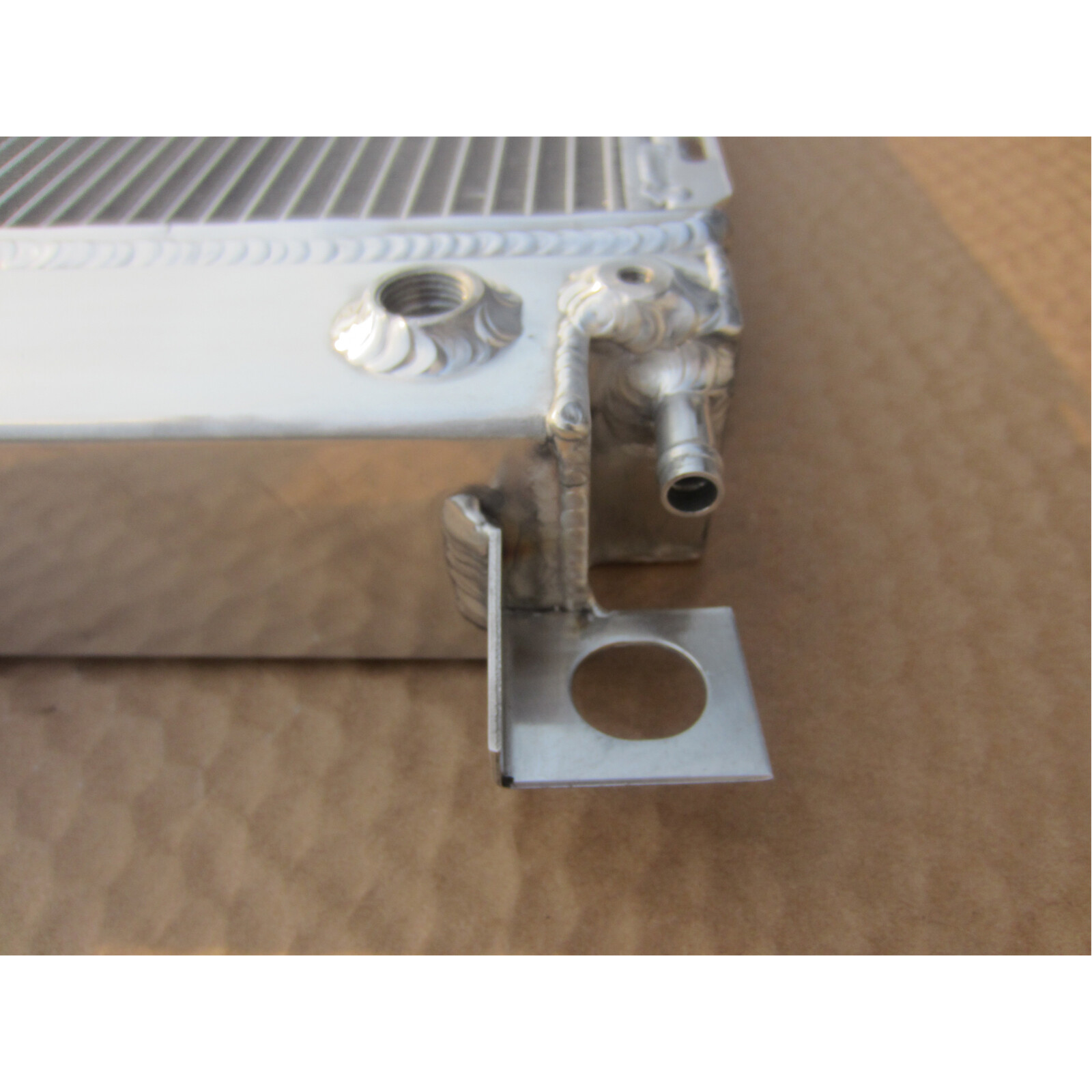 Alloy Radiator For Ford Falcon EA EB ED Fairmont Fairlane NA NC AT/MT ...