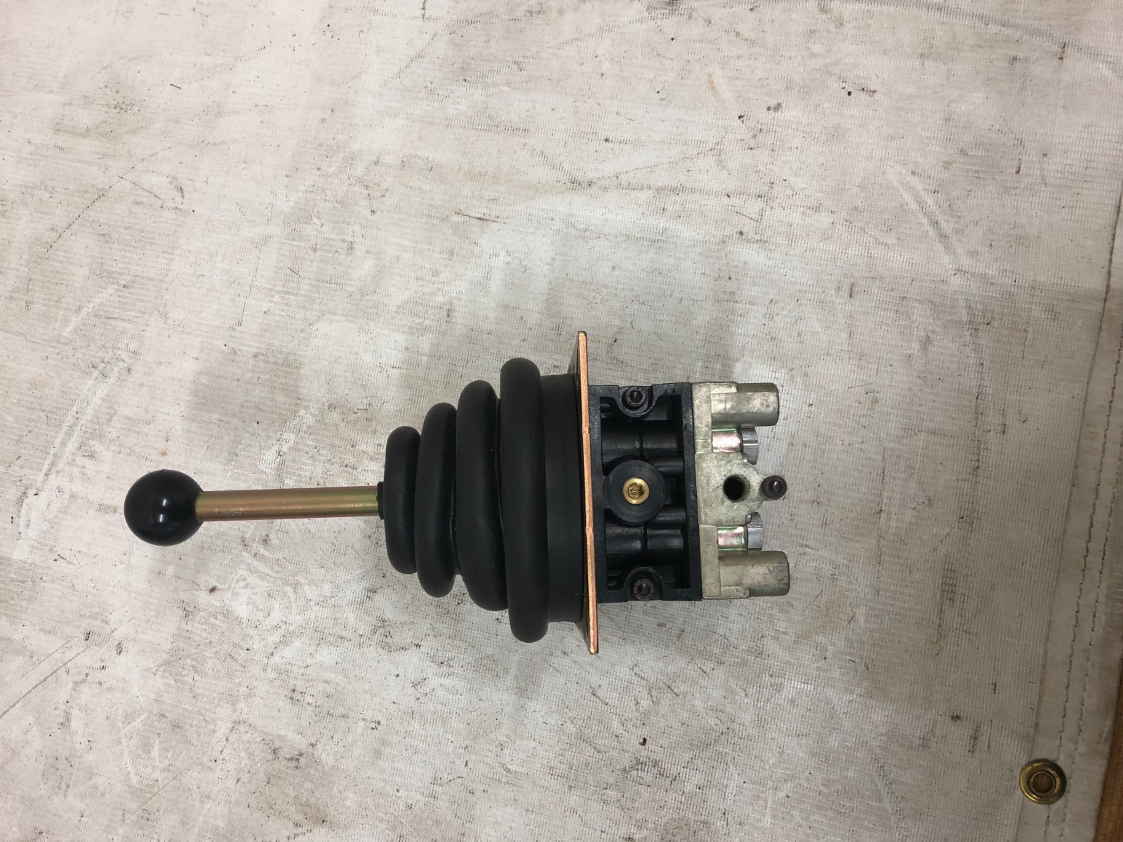 Flo Draulic Hydraulic Pneumatic Single Lever control Prod # 031-6529 | eBay