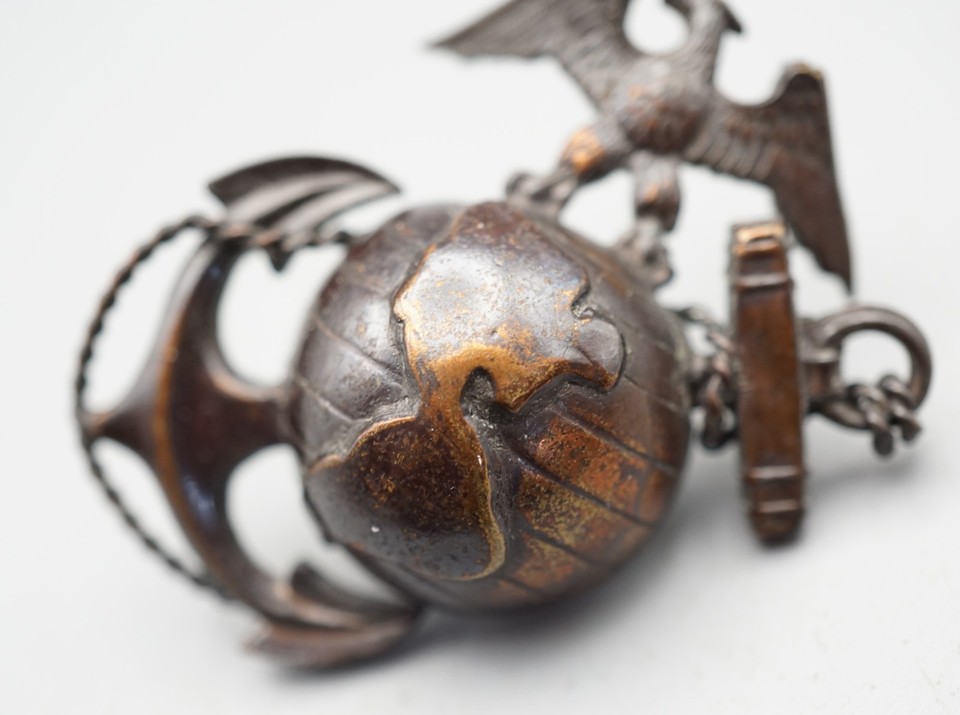 WWII 1943 USMC Marine Officer EGA Eagle Globe Anchor Hat Badge by ...