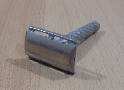 GILLETTE VTG METAL DOUBLE SIDED RAZOR MADE IN ENGLAND | eBay