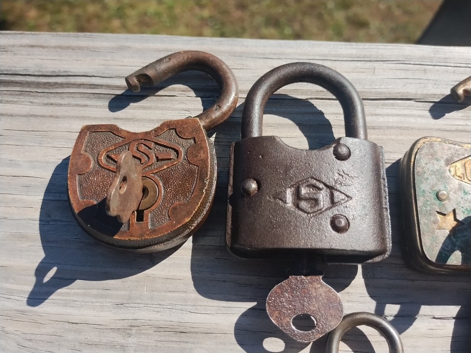 (6) Vintage Slaymaker, Lockit, Eagle, Rust Proof , Padlocks with Keys ...