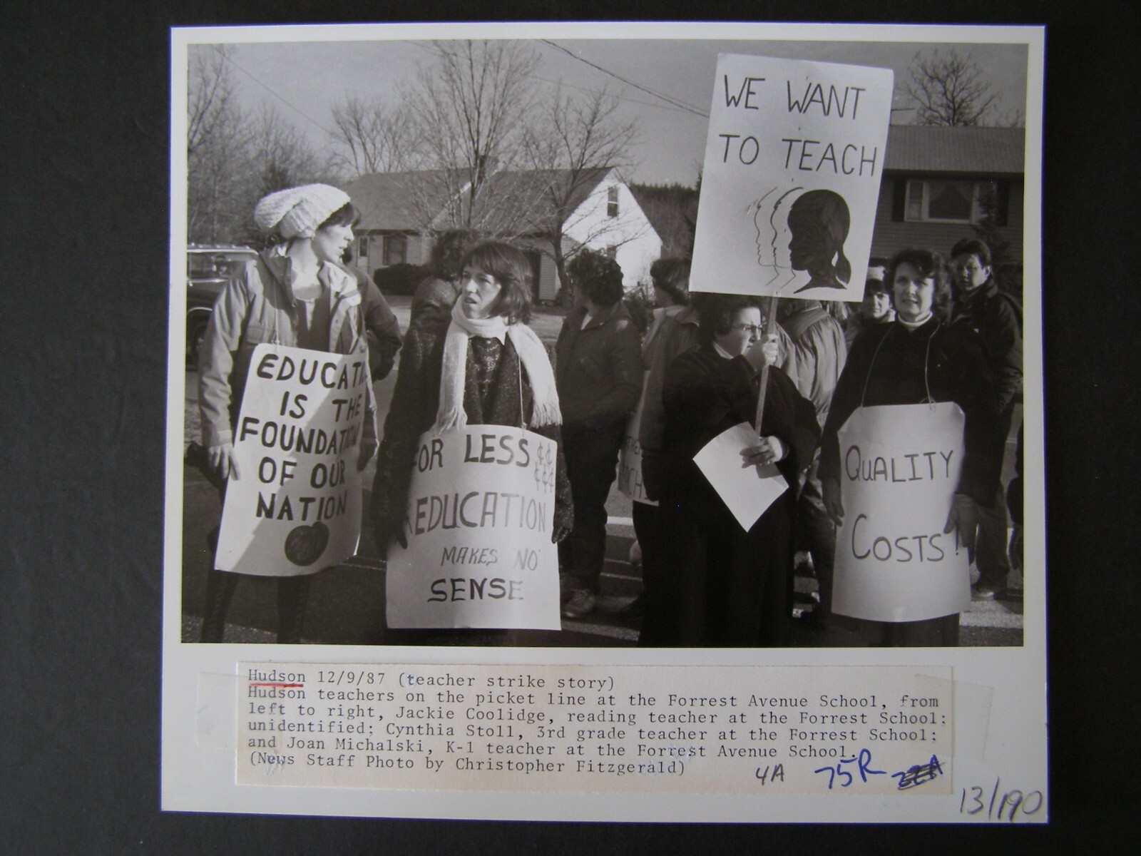 Glossy Press Photo 1987 Hudson Teacher Picket Line Jackie Coolidge ...