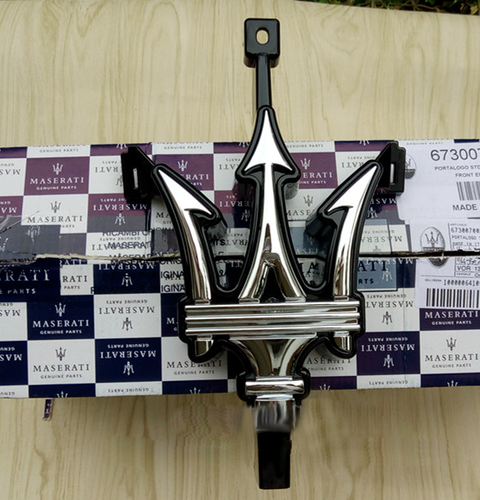 MASERATI Quattroporte from 2017 Front Grille Emblem With Bule Line ...