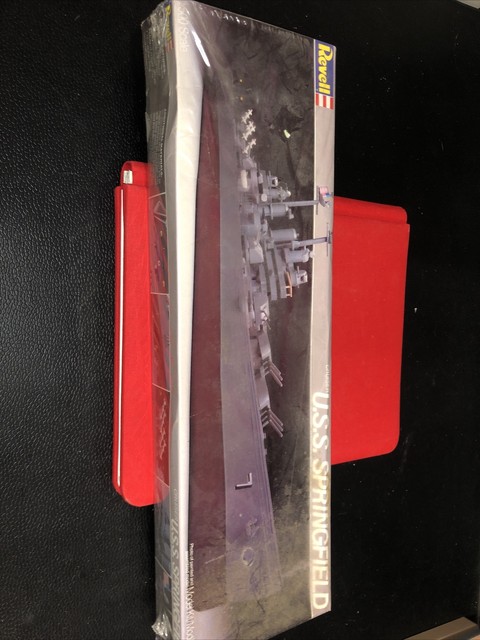 1/500 Revell USS Springfield Cruiser Battleship Scale Model Kit 5007 ...