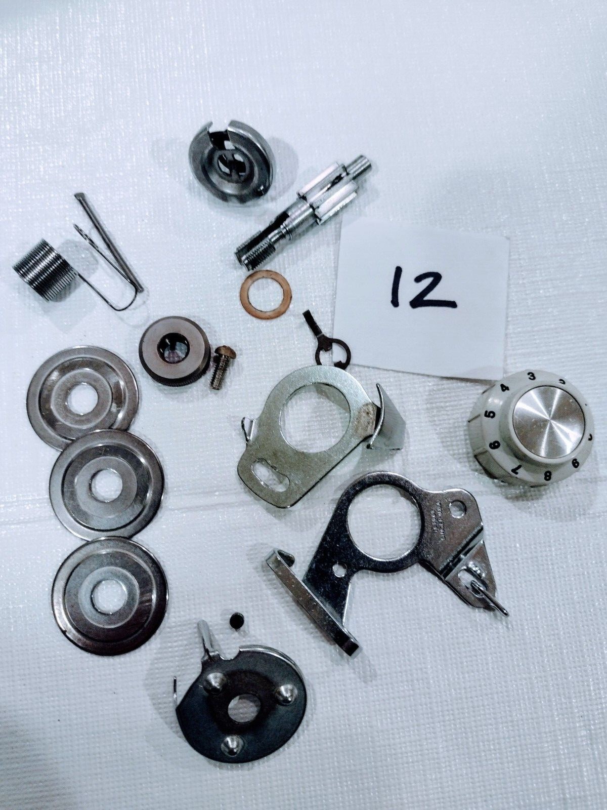 Singer 604 Sewing Machine PARTS 600 603 TOUCH & SEW vintage Bobbin Case ...