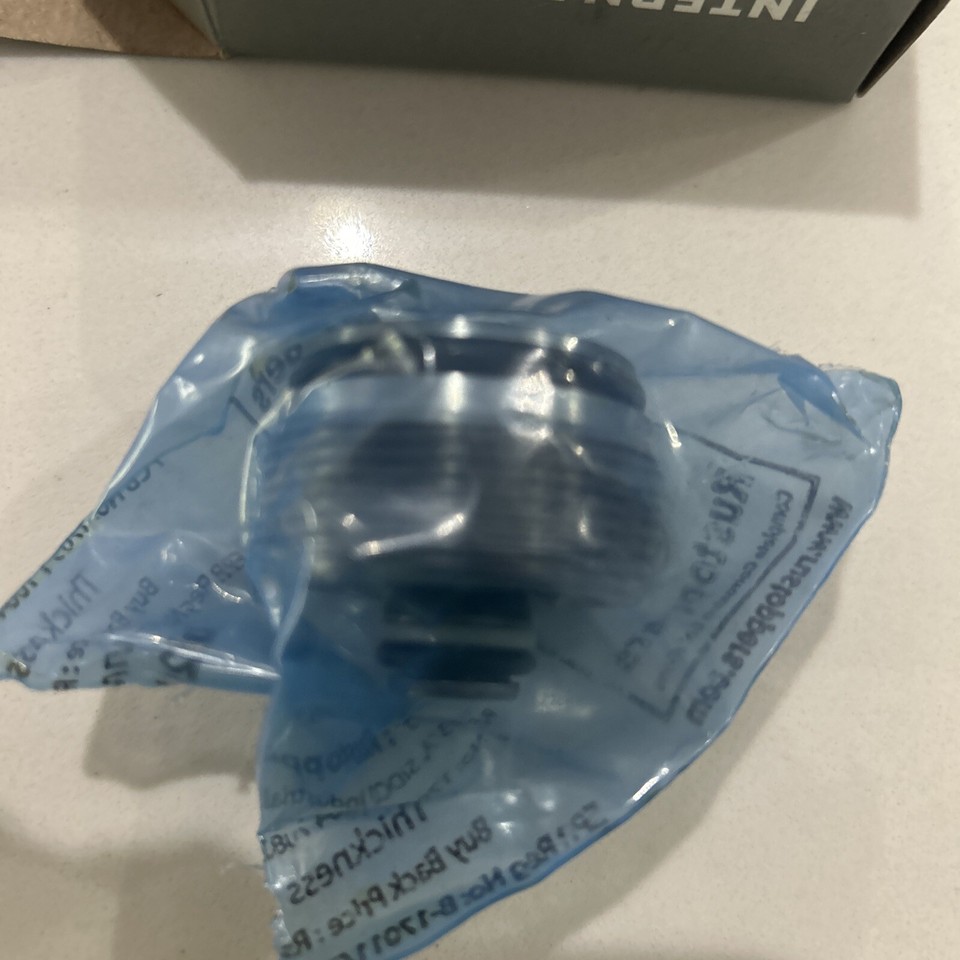 International Adapter Injector Oil 2522072C91 | eBay